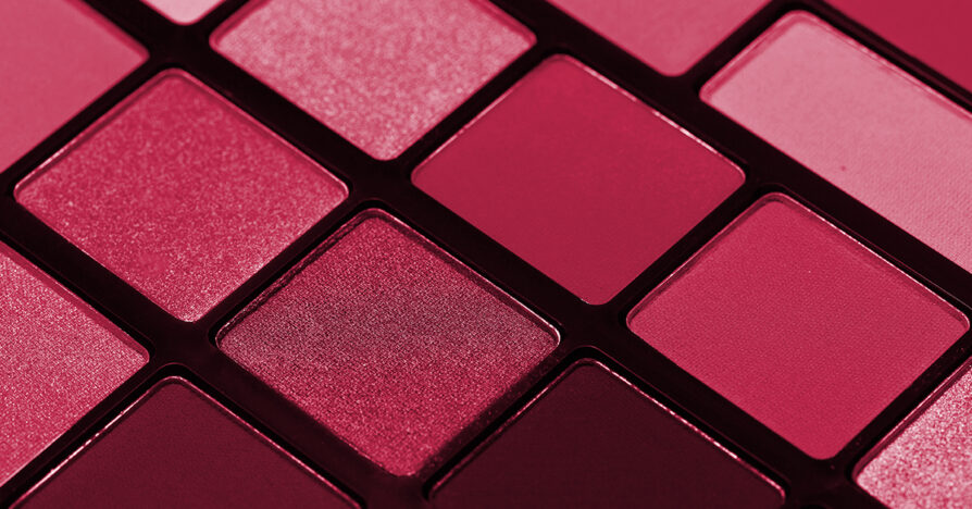 Viva magenta: saiba como usar a cor na sua maquiagem